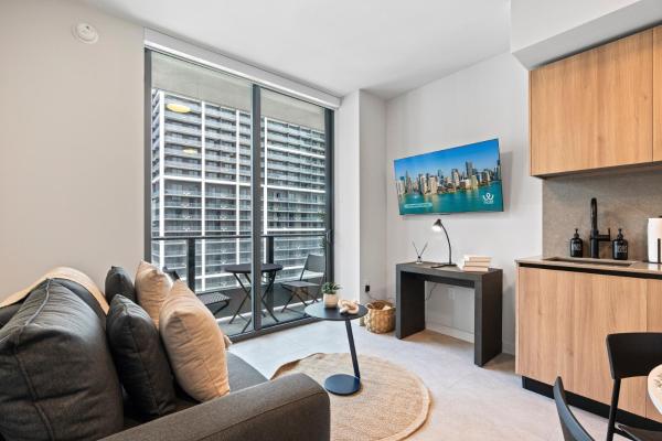 Downtown Condo With Den And Pool Access - South Beach
