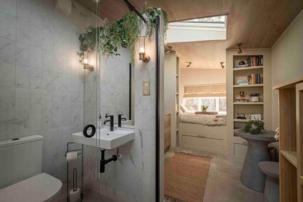 The Nook Guest House - London Luton Airport (LTN)