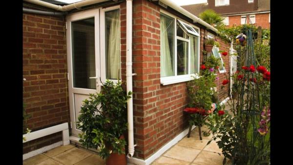 Private Garden Studio Close To Warner Bros With Parking - St Albans