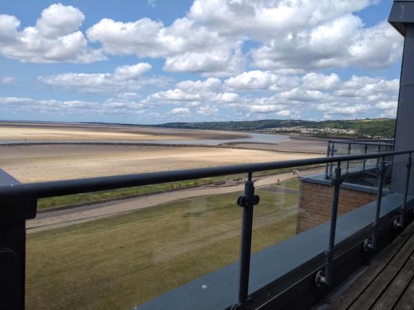 Gower View Penthouse, Great View, Amazing Sunsets - Llanelli