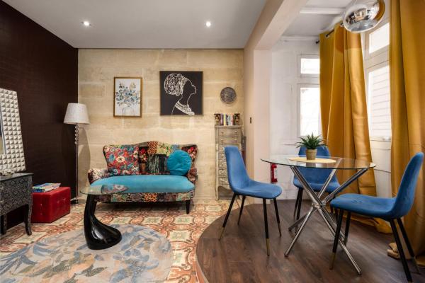Traditional Maltese Private Maisonette With Front Balcony - Valletta - La Valeta