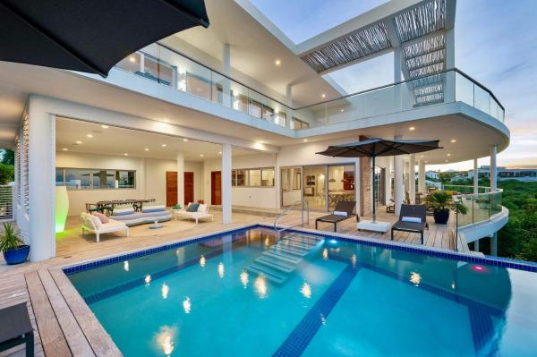 Skyline Villas - Villa Skyline With Stunning Ocean View - Turks and Caicos Islands