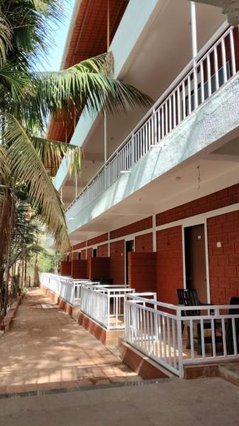 Lotus Leaf Resort, Murud - Dapoli