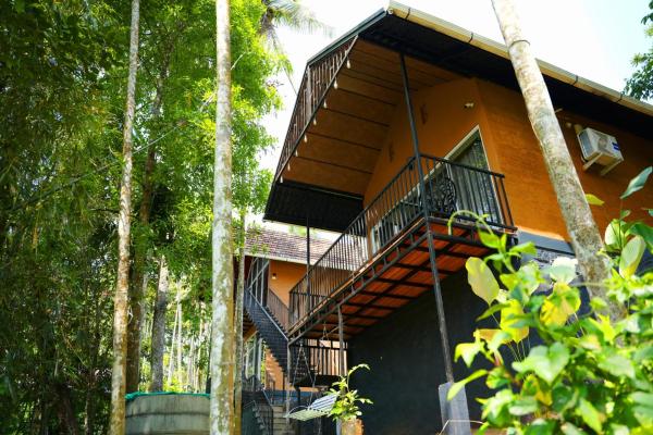Wanderlust Villas - Individual Villa With Balcony - Wayanad