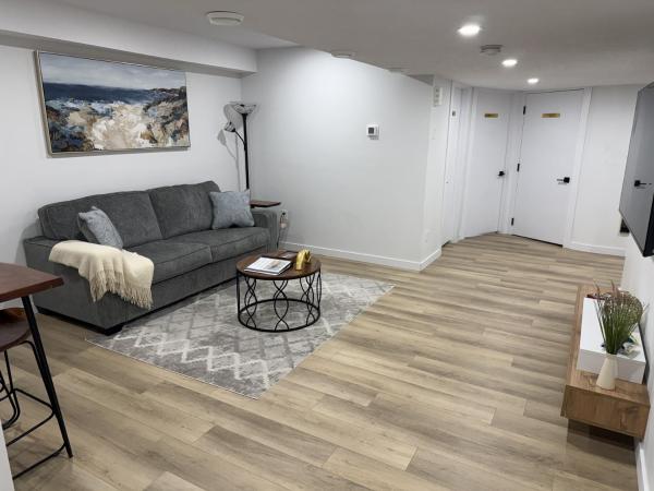 Vinash Luxury Suite - Edmonton