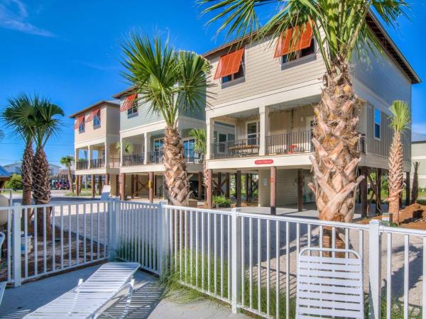 Coral Dreams-luxe Cottage Steps From The Beach & Pool! - Gulf Shores, AL