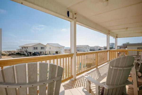Remedy By Oak Island Accommodations - Oak Island, NC