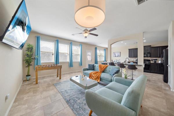 Near Iah Houston Home Yard Bbq Games Wi-fi Pets - Spring, TX