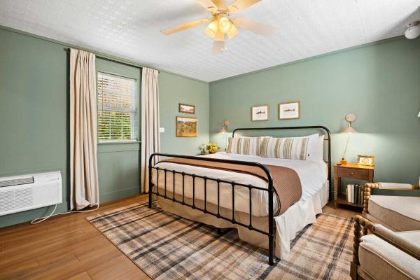 Lmi -15- Laurel Falls Room: Summers Night - Lookout Mountain, GA