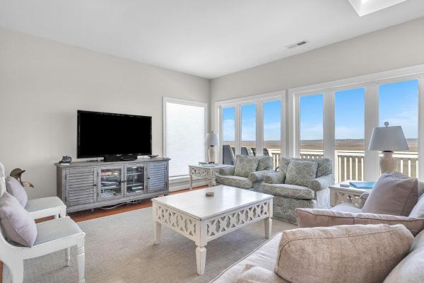Picayne By Oak Island Accommodations - Bald Head Island, NC