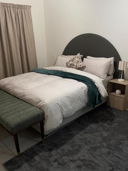 Serengeti Precinct Executive Apartment - Kempton Park
