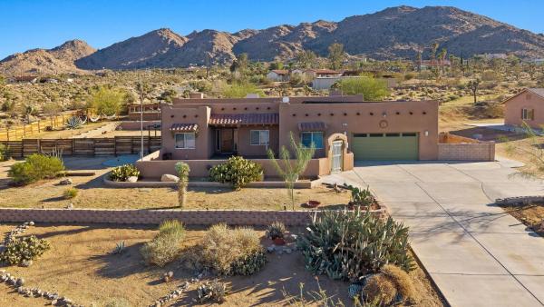 Pueblo Villa Sleeps 12 • 2 Homes On 2.5 Acres - Joshua Tree