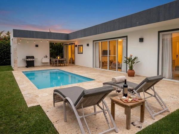 Cozy 2br Villa In Ocean Village - ソスア