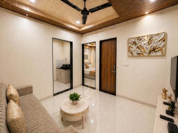 Hotel Aventus Suites Indore - Indore