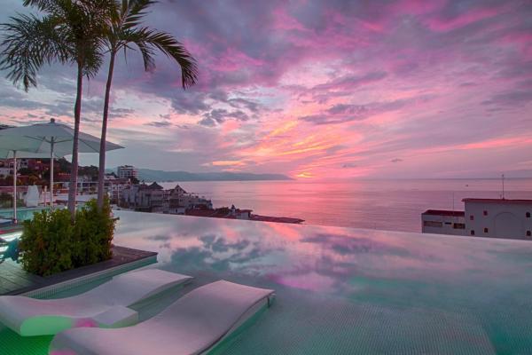 D'terrace Luxury Condo Collotzi 2 Bedroom - Conchas Chinas