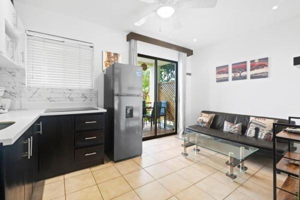 Coastal Breeze Retreat - Playa Hermosa