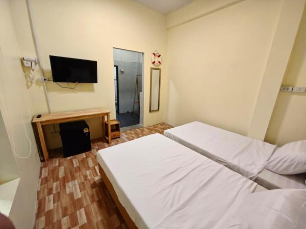 Latitude 14 Room & Breakfast - Bang Yai