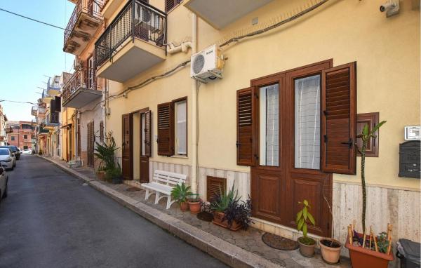 2 Bedroom Cozy Home In Capaci - Capaci
