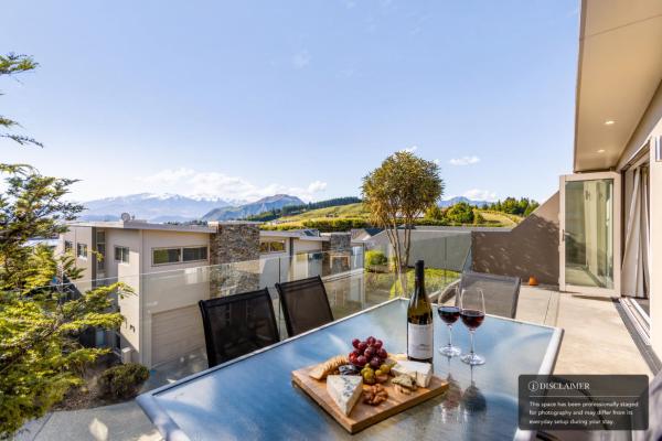 Resort Living In The Alps - Wanaka Apartment - Wanaka