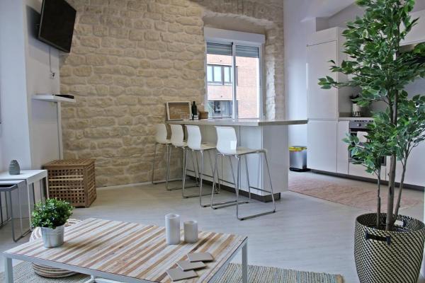 Alicante City Center Apartment - 3br Luxury, Renfe Station View, Lift - 