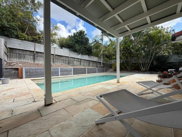Midtown Oasis - Sleeps 9 - Hervey Bay