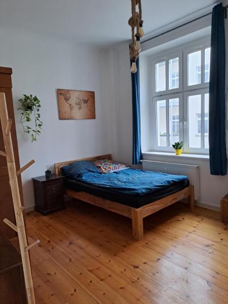 Sonnige Und Ruhige Altbauwohnung In Friedrichshain - Berlin