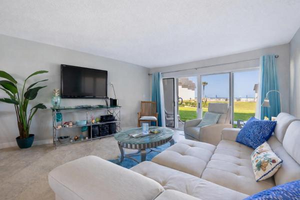 Ocean View 2br Ground Floor Condo Nsb Surfside - New Smyrna Beach, FL