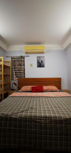 Sunnyhouse 02 - Ho Chi Minh