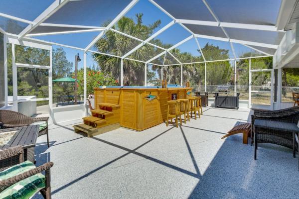 Dockside Hernando Beach Retreat With Canal Access - Pine Island, FL