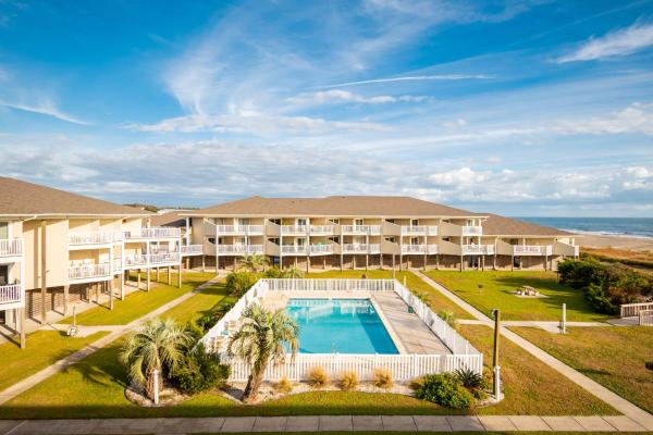 Our Palm Beach By Oak Island Accommodations - Oak Island, NC