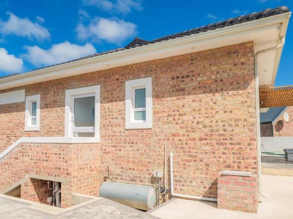 14 Taaibos Close Suiderstrand - Struisbaai