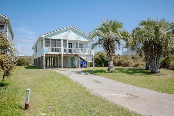See Otter By Oak Island Accommodations - Oak Island, NC