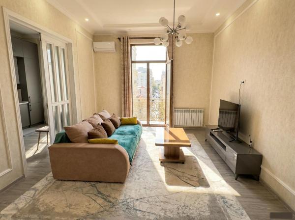 Giant & Comfortable Downtown Oasis 2 Balcony - Tashkent