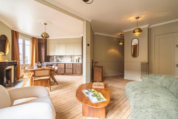 Magnifique Appartement Vue Cathédrale Avec Parking Privé - Reims