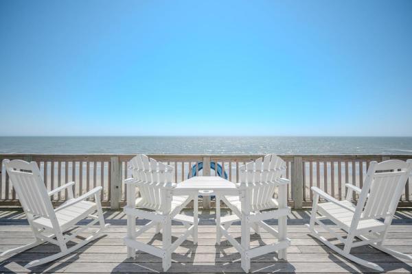 Spoiled Rotten By Oak Island Accommodations - Oak Island, NC