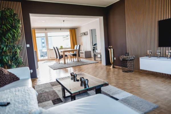Große Moderne Designer-wohnung Für Urlaub Und Business - 3 Schlafzimmer, Küche, Büro, Terrasse Und 2 Kostenlose Parkplätze - Bayreuth