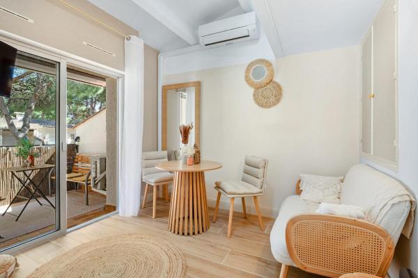 L'alcôve - Piscine Et Proche Du Village Naturiste - Agde