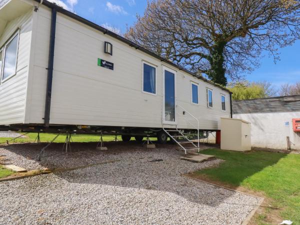 Shamrocks Cove Caravan - Holywell Bay