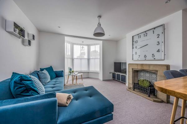 Modern Seaside Flat - Pass The Keys - Pagham
