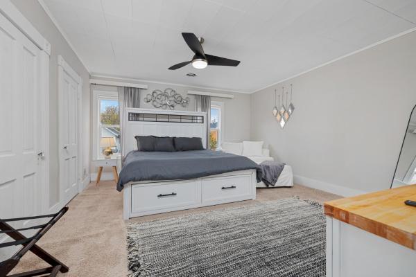 Walkable Downtown Entire Apt Near Stadium With Free Parking - Fort Wayne