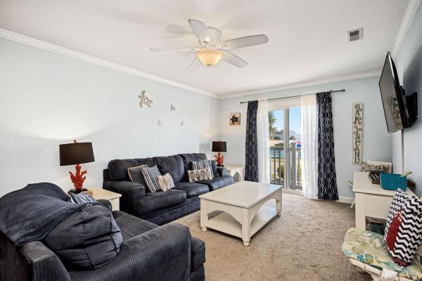 Turtle Cove By Oak Island Accommodations - Oak Island, NC