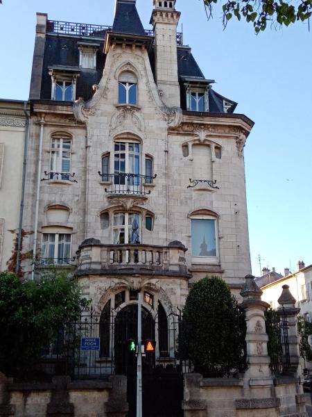 Le 41, B&b Chambre Et Salle De Bains Privatives Dans Un Hôtel Particulier Art Nouveau - Nancy Gare - Nancy