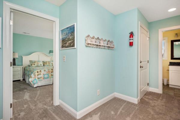 Island Retreat By Oak Island Accommodations - Holden Beach, NC
