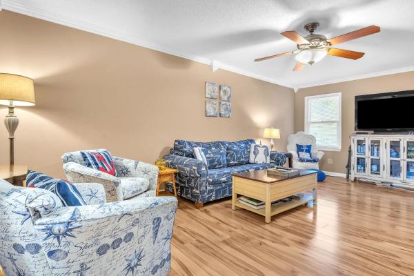 Hook Wine And Sinker By Oak Island Accommodations - Southport, NC