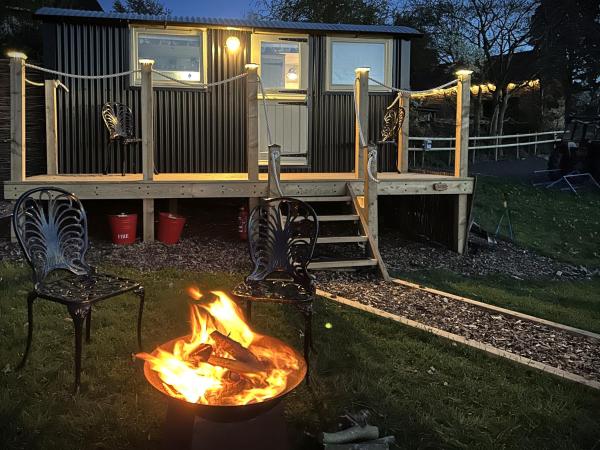 Spinney Wood Glamping, Oak Hut - Bewdley