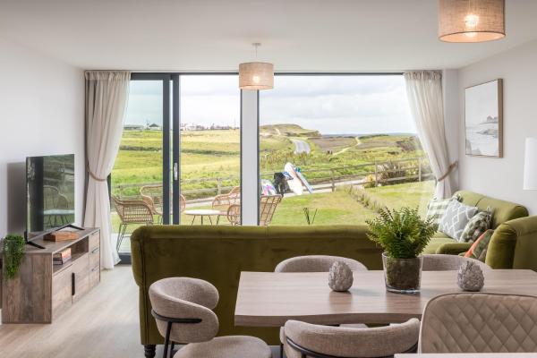 Luxury Sea View Apartments In Bude With Garden, Sleep 6 - Bude