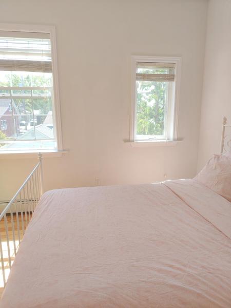 Sunny Ensuite Room With 2 Queen Beds-2a - Halifax