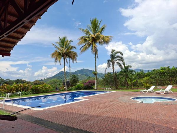 El Rincón Campestre, 2 Piscinas Y Privacidad - Pereira, Colombia