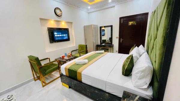 Go 002 Hotel Lahore - Lahore