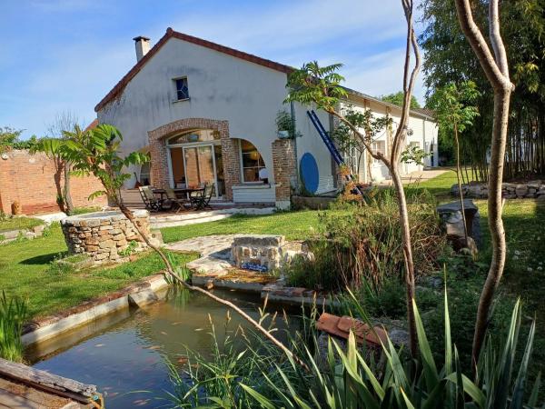 Maison Chaleureuse Proche De Montluçon Avec Un Grand Jardin - Montluçon